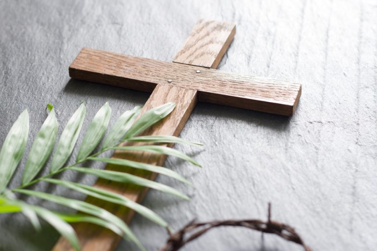 Palm Sunday Craft: DIY Palaspas Project | Lamudi